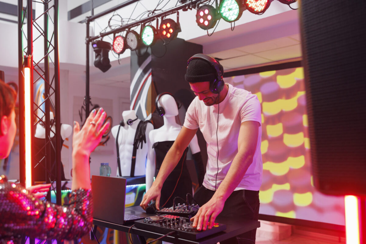 School Dance DJ Services in Orlando to Elevate Your Event